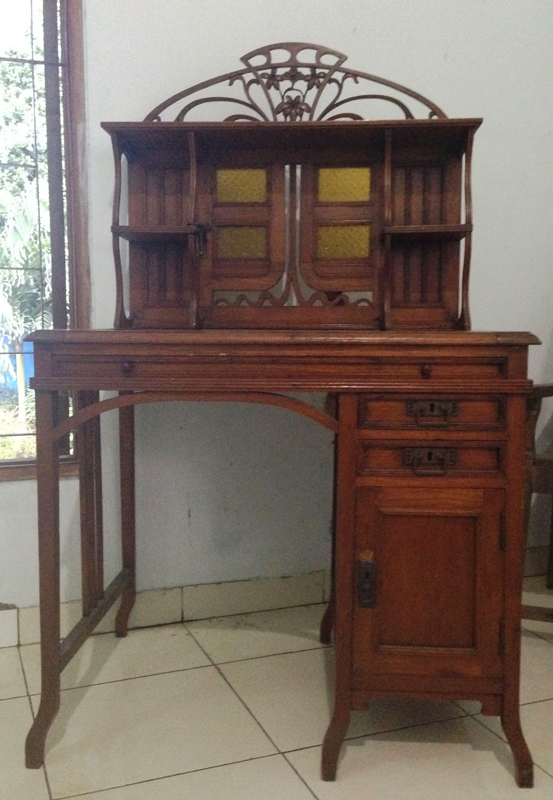 DEPOT BARANG ANTIK | JAKARTA : Meja Belajar Art Nouveau