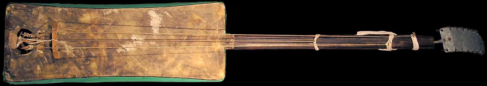 Sancara - Blog sull'Africa: Sintir, lo strumento terapeutico