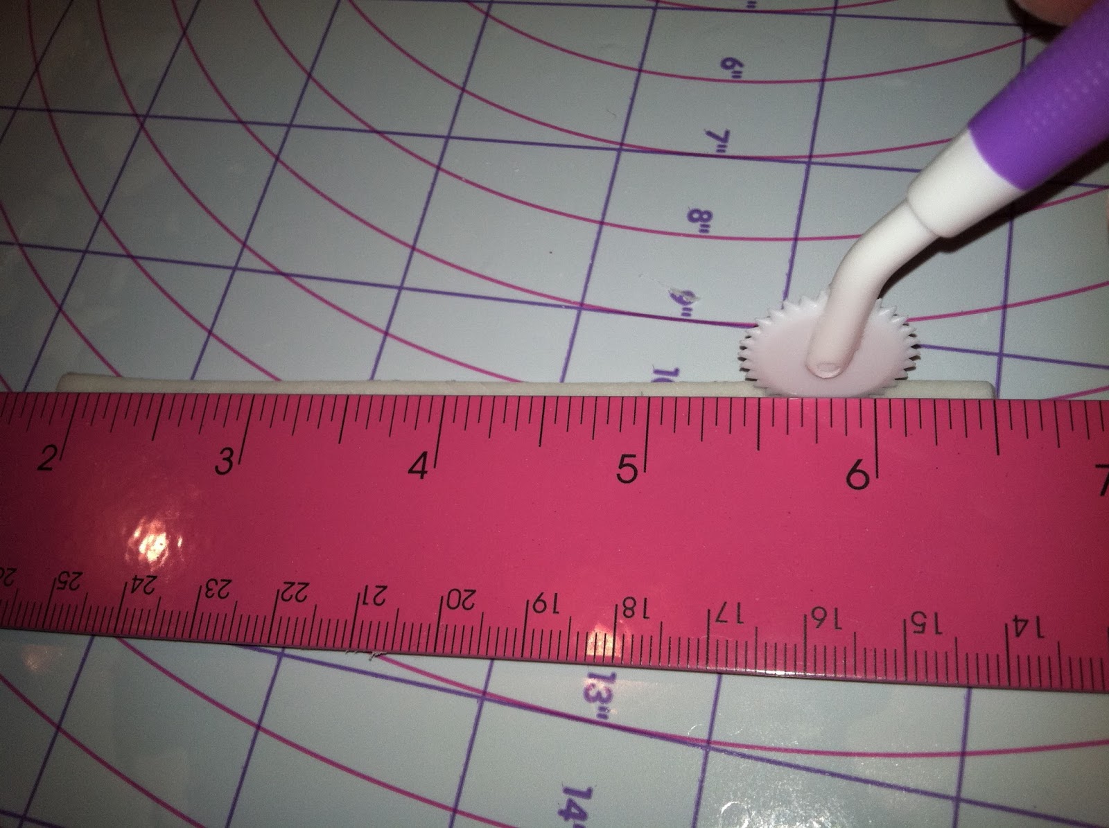 The Iced Queen: Loopy Fondant Bow