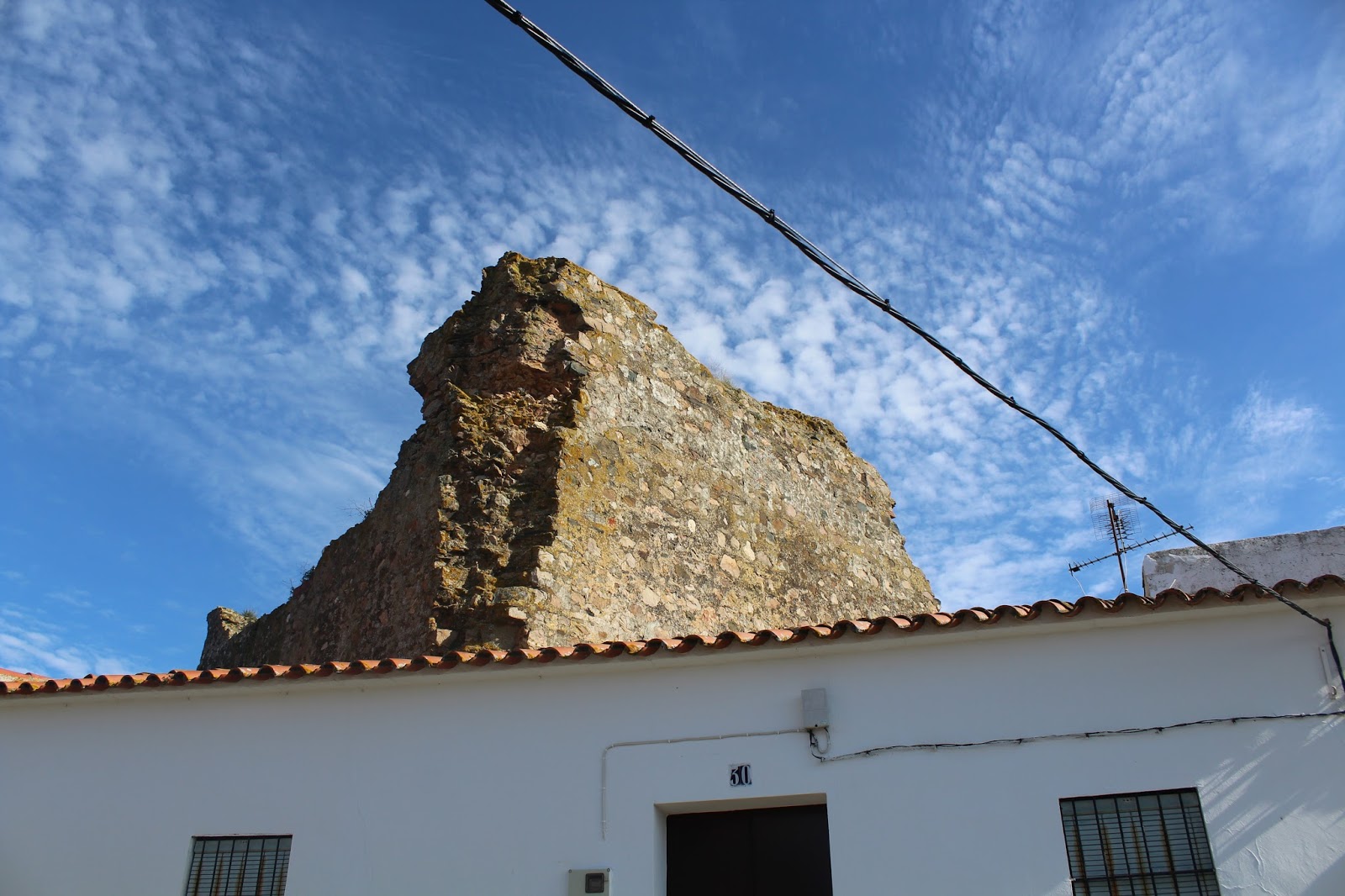 HISTORIAS Y LEYENDAS SEVILLA EN IMÁGENES: EL CASTILLO DE ENCINASOLA