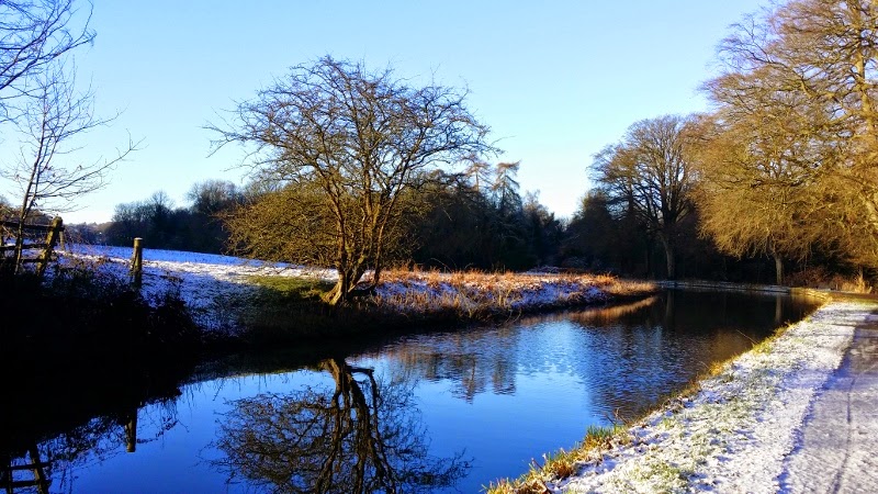 Lucy's Wednesday walks: Kinver walks: a snowy Hyde lock and Canal