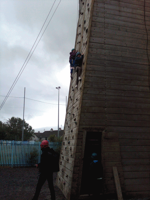 MAK Willoughby English for Kids: DAY 4 - CLIMBING TOWERS AND ABSEILING!
