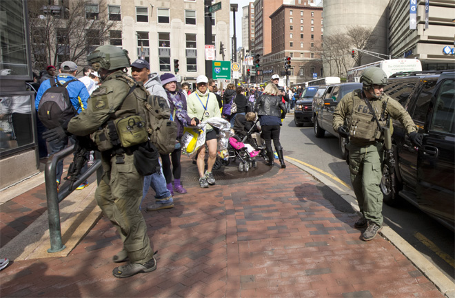 Sinking Fastball: How many SWAT teams are at the Boston bombing suspect ...