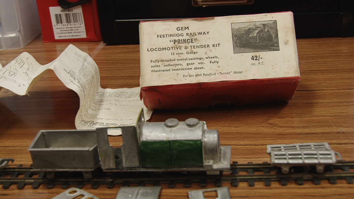 The chronicles of the Isle of Stoner: A man walks into a shop