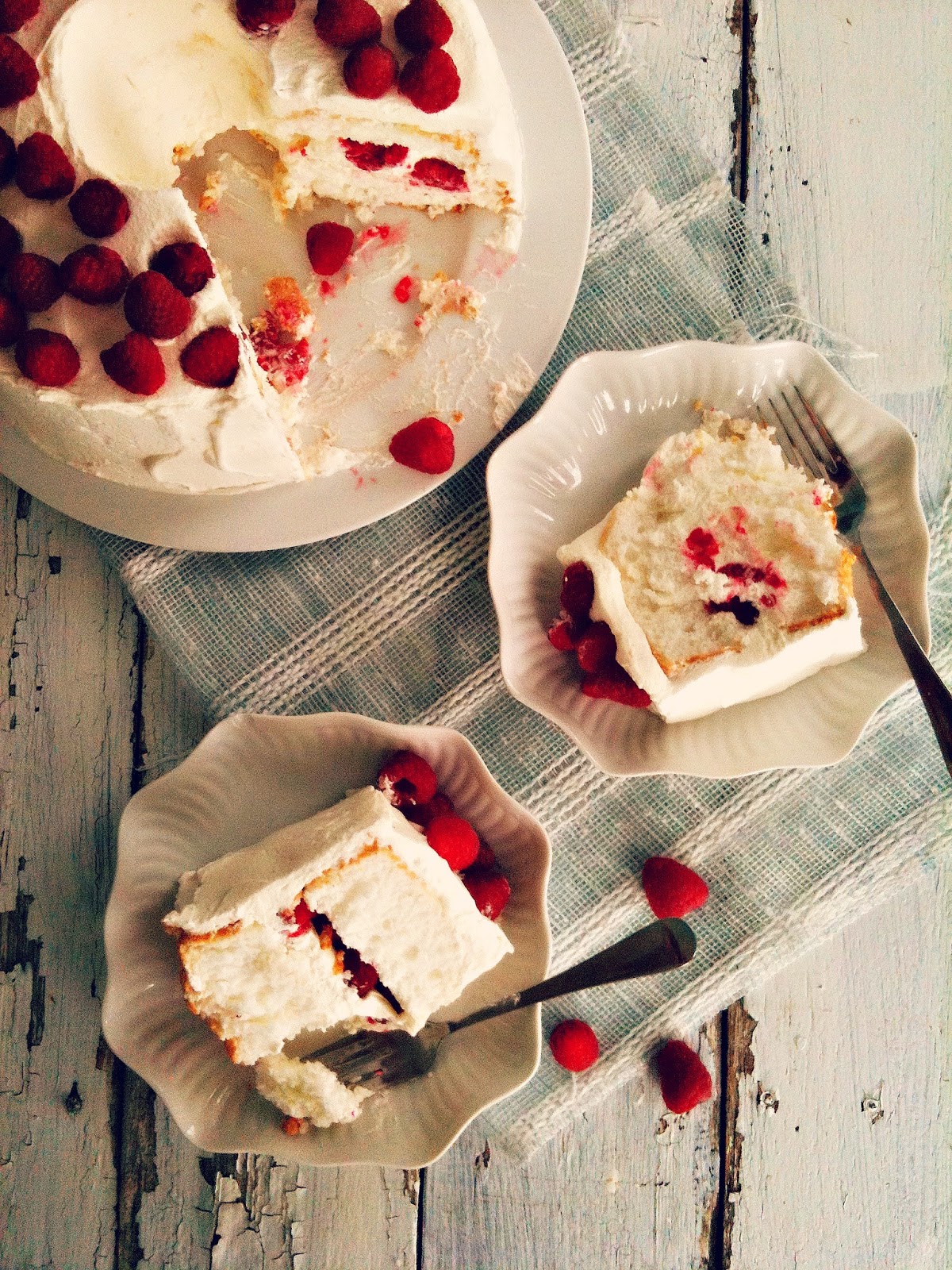 sweetsugarbean: Ready: Raspberry & Cream Filled Angel Food Cake