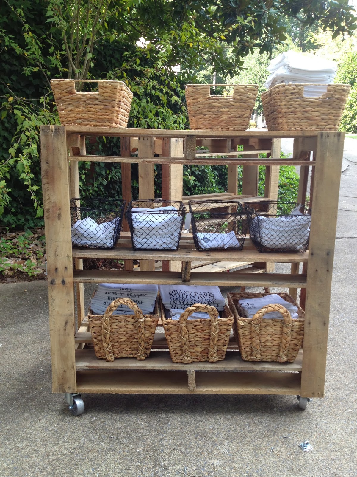 French Silver: Pallet Shelves