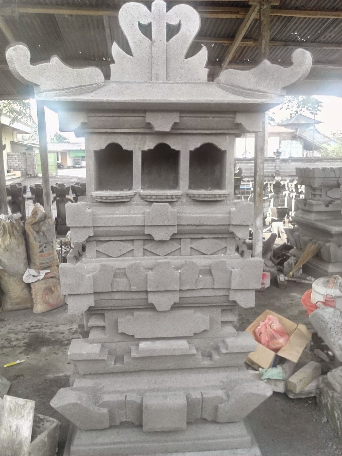 UD.AYUANA (Badung, BALI): Sanggah Paras Taro