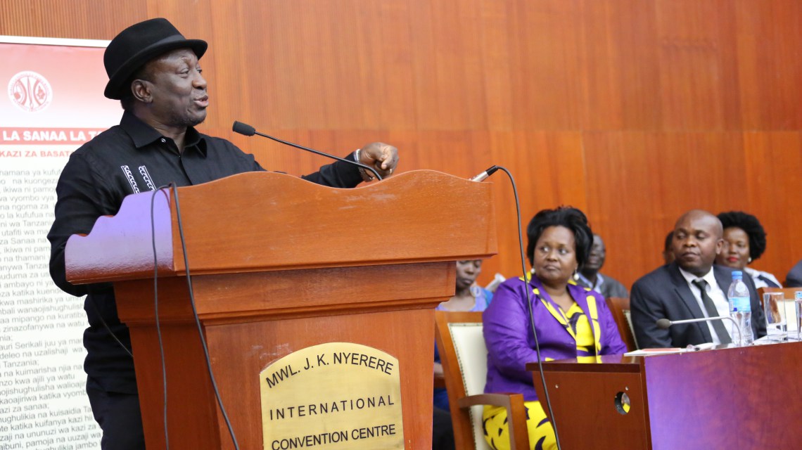 Waziri Mwakyembe Awahamasisha wasanii wa muziki kuanzisha mfuko wa ...