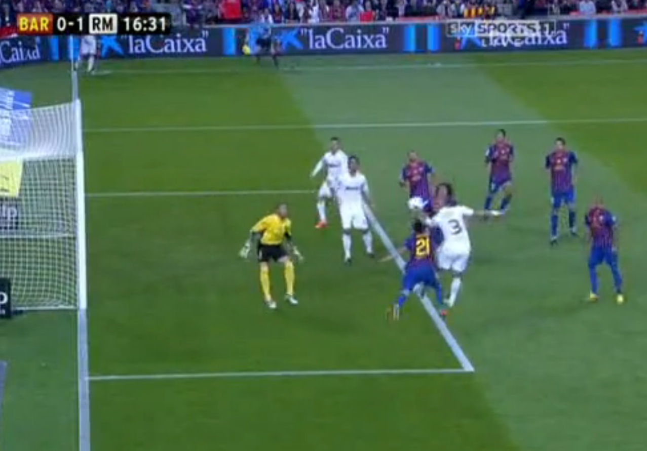 Hong Kong Referee: El Clásico April 2012 : Classic Offside Tragically ...