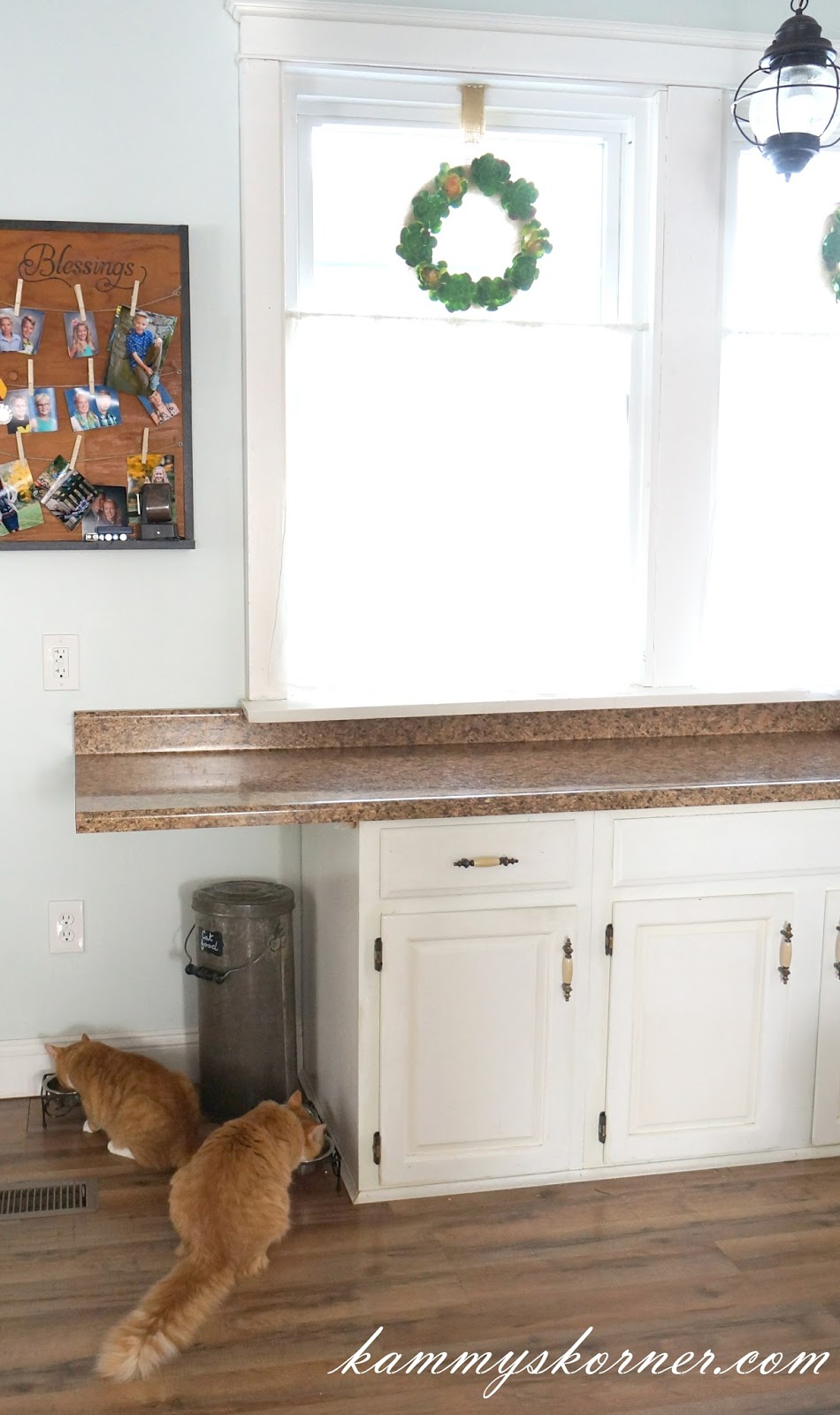 Kammy's Korner: A Rustic Dining Area For The Felines
