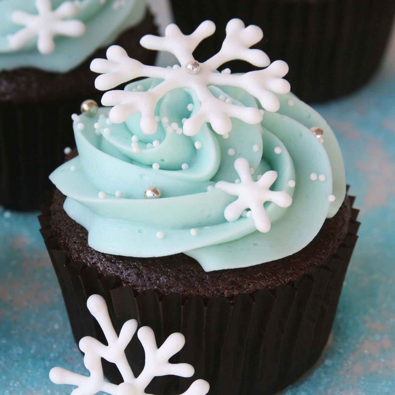 Cupcake Decorating Glorious Treats