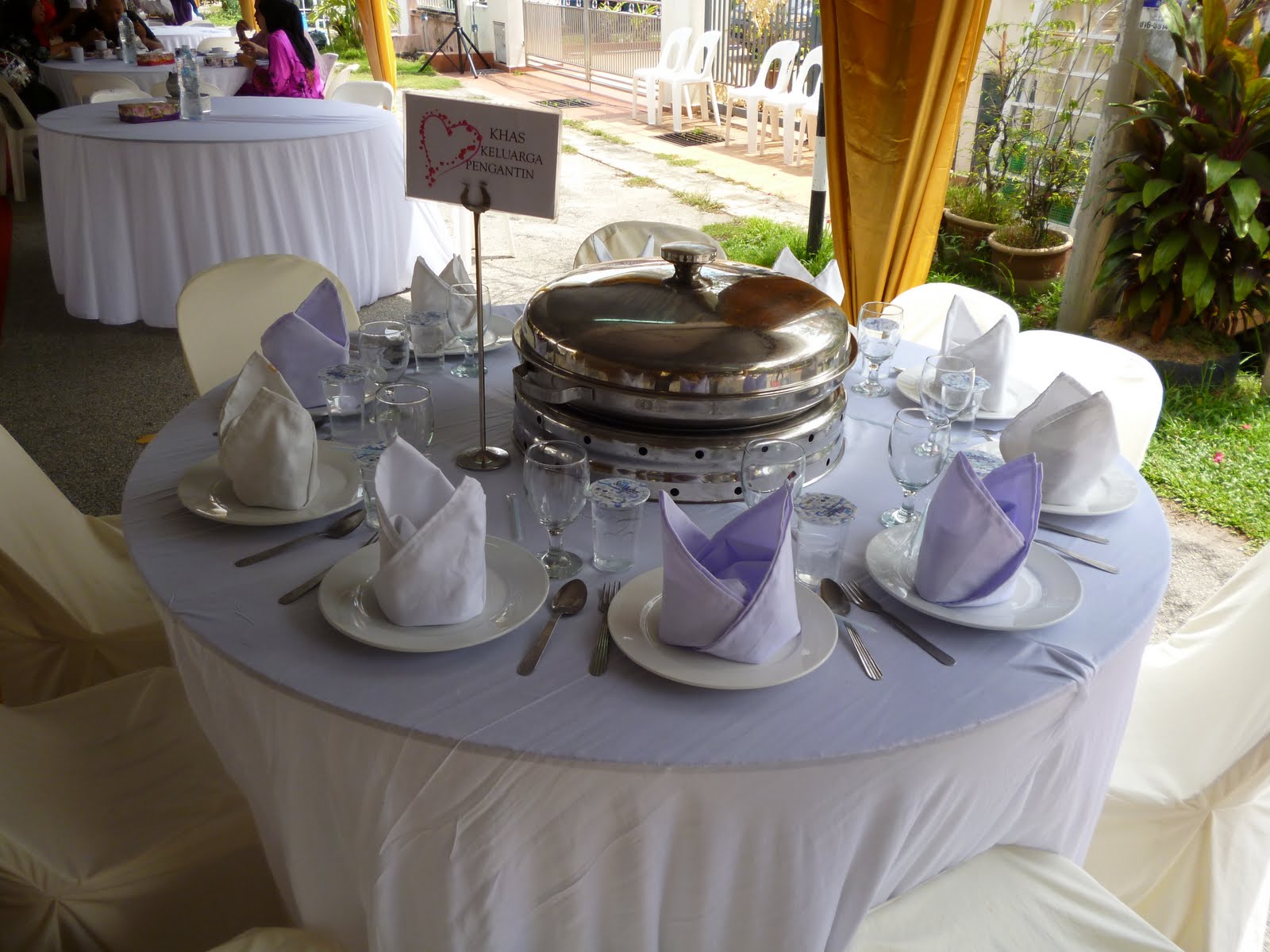 Hiasan Meja Makan Vvip