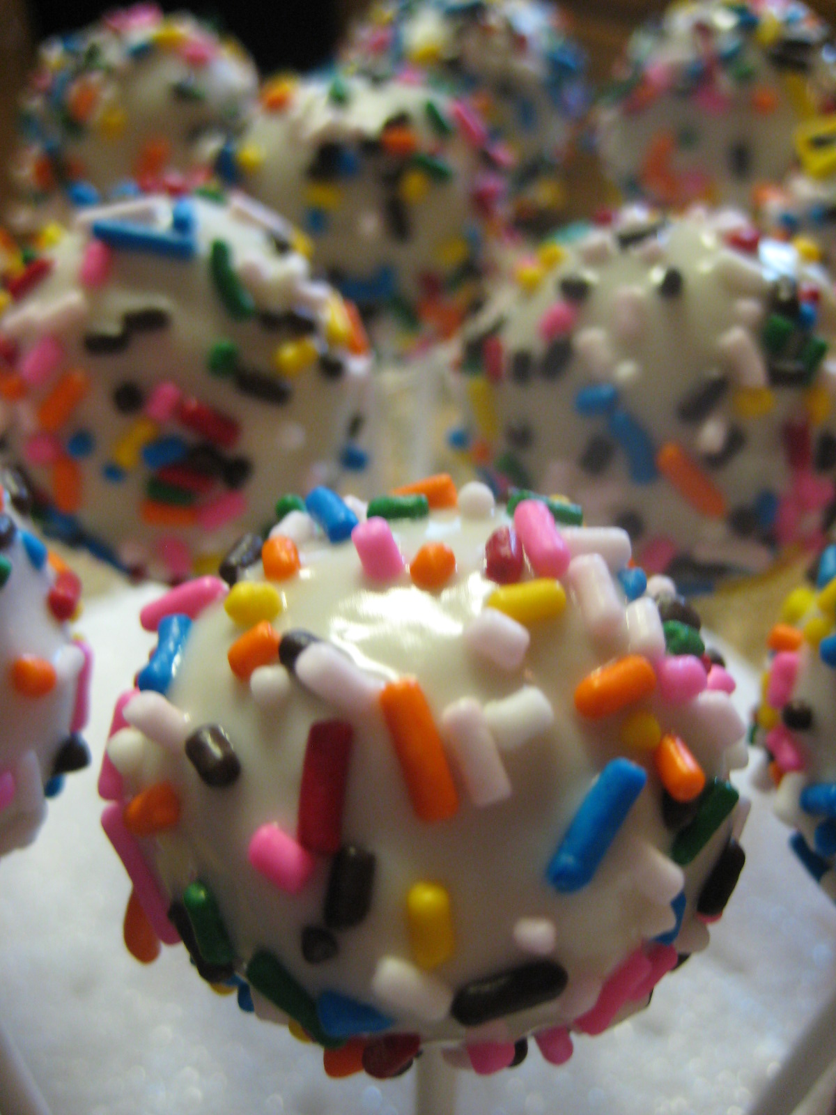 The Icing On The Cake: Rainbow Chip Cake Pops