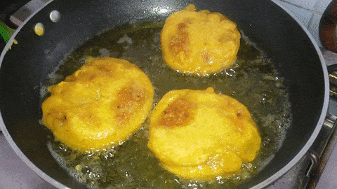 The Hoggerz: Potato Balls/ Wada Pav