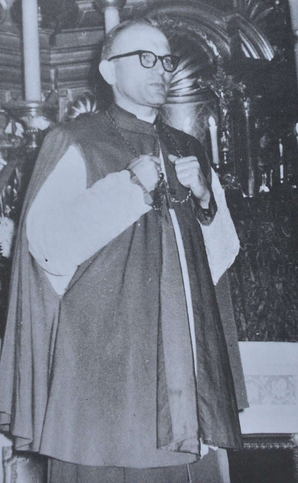 Orbis Catholicus Secundus: Bring Back the Mantelletta: Important Symbol ...