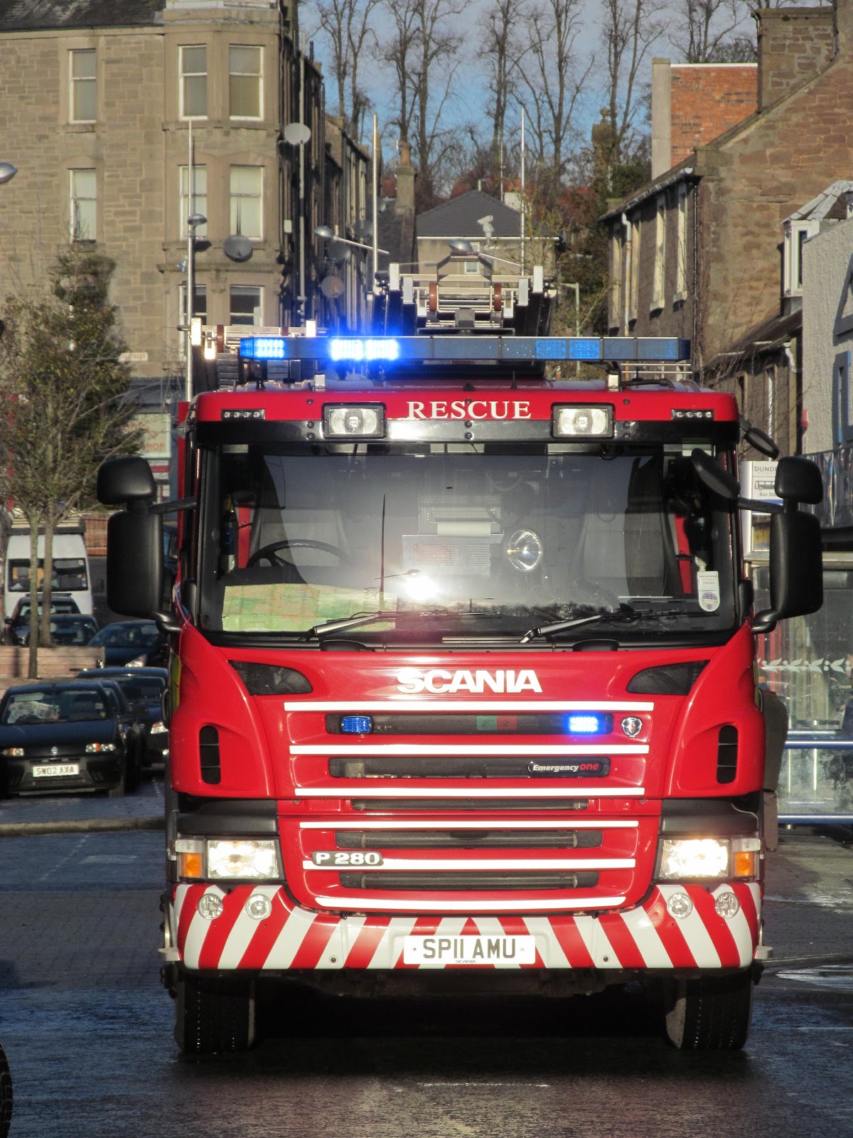 Dundee Photos - City of Discovery: 3 Fire Engines Attend Building Fire ...