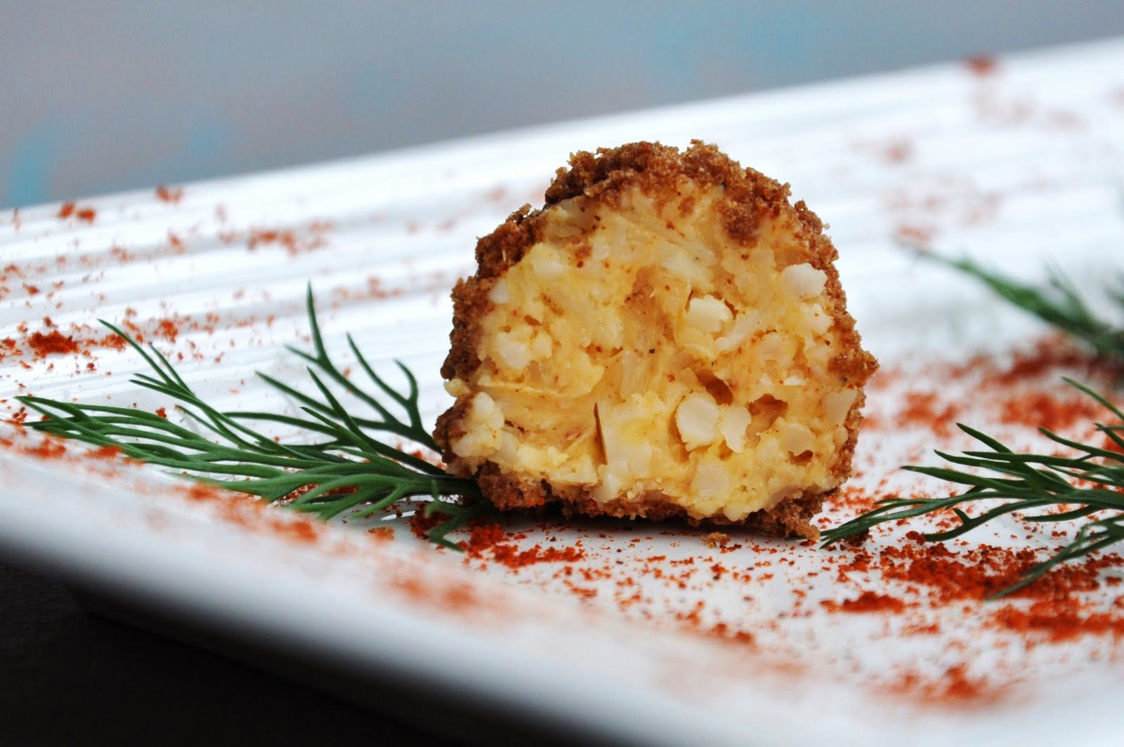 DeliciousEurope: Dutch Cheese Truffles (Kaastruffels)