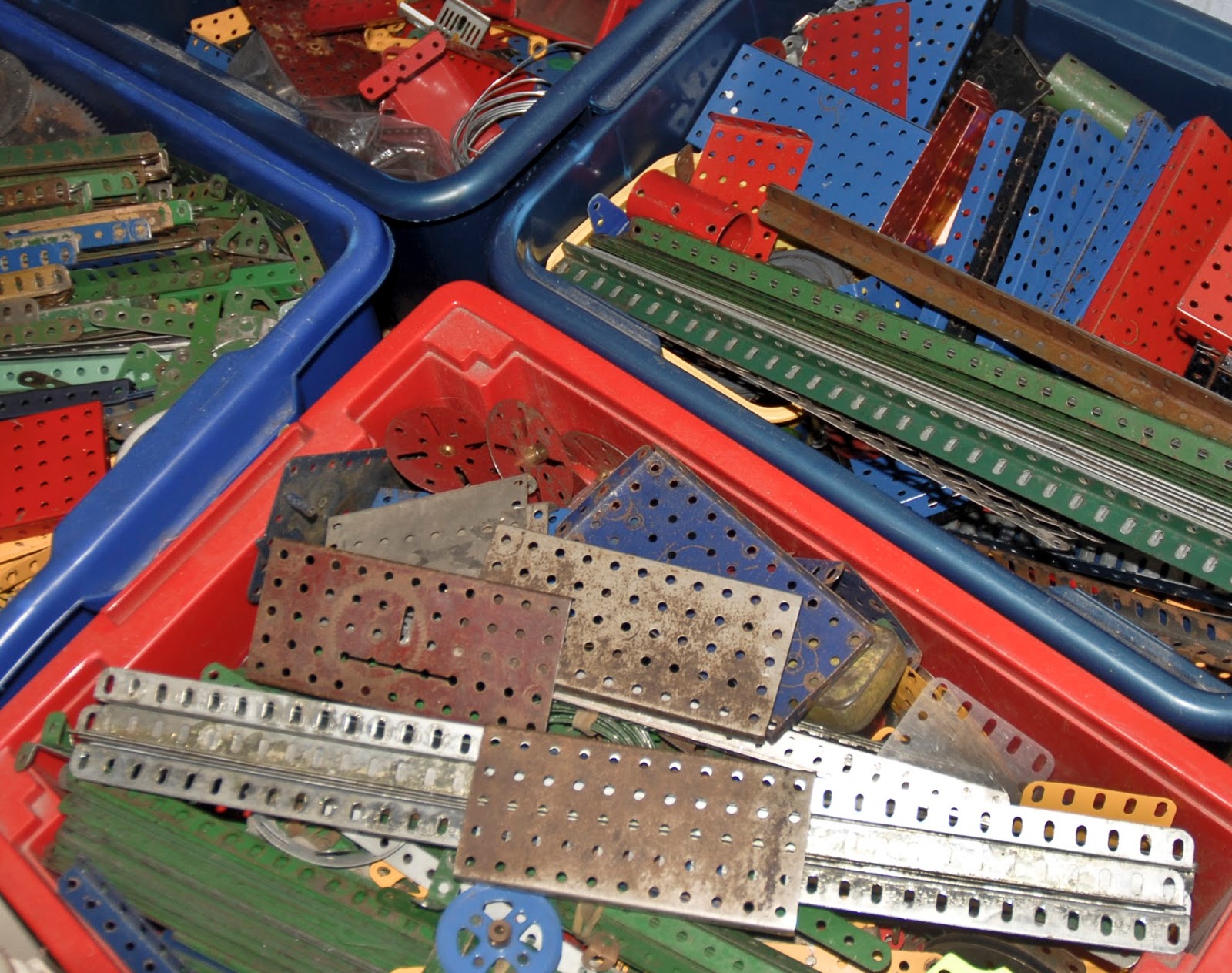 Ralph and Sue's Meccano News: 2016