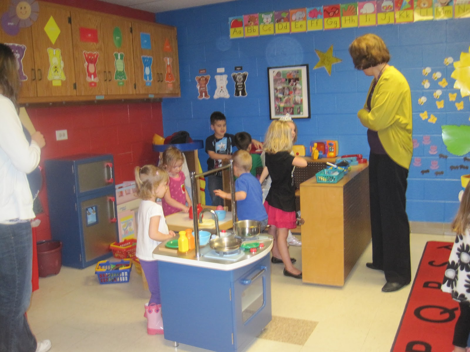 Atwood-Family of FIVE: Meet and Greet for Preschool...for JAMIE!!