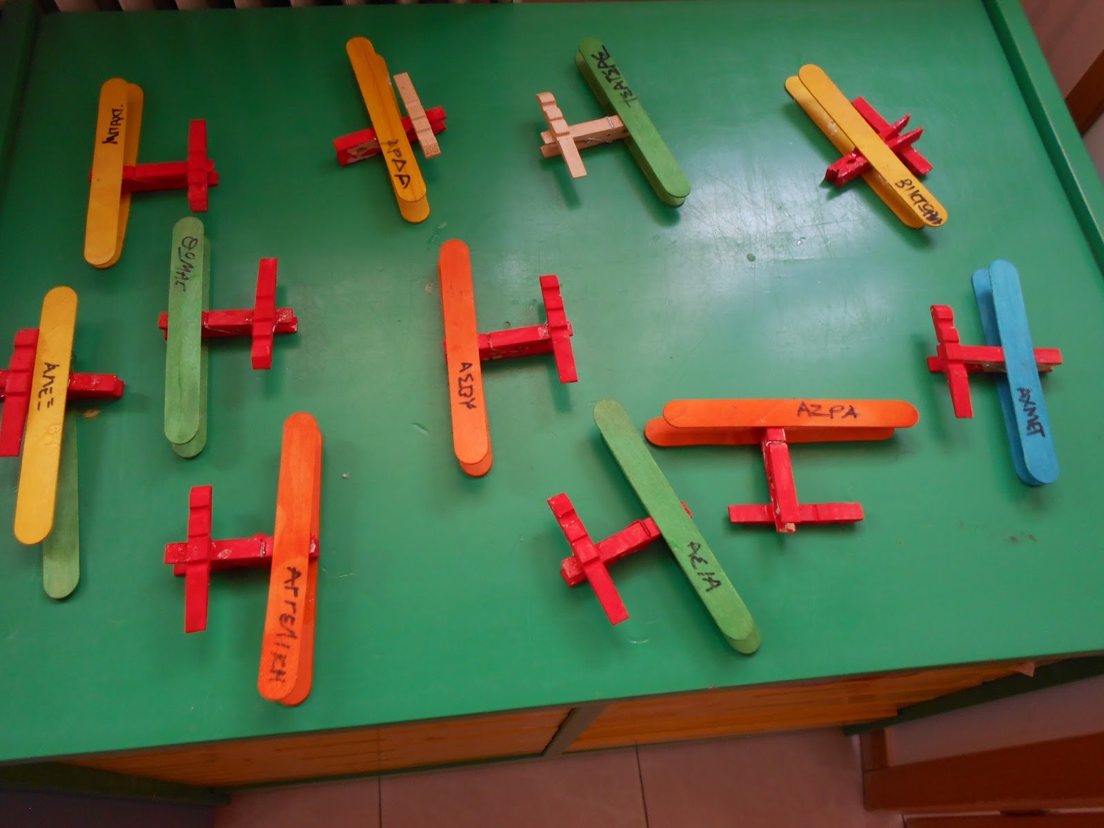 2ο ΟΛΟΗΜΕΡΟ ΝΗΠΙΑΓΩΓΕΙΟ ΣΑΠΩΝ: ΚΑΤΑΣΚΕΥΗ ΑΠΟ ΑΧΡΗΣΤΑ ΥΛΙΚΑ: ΑΕΡΟΠΛΑΝΟ