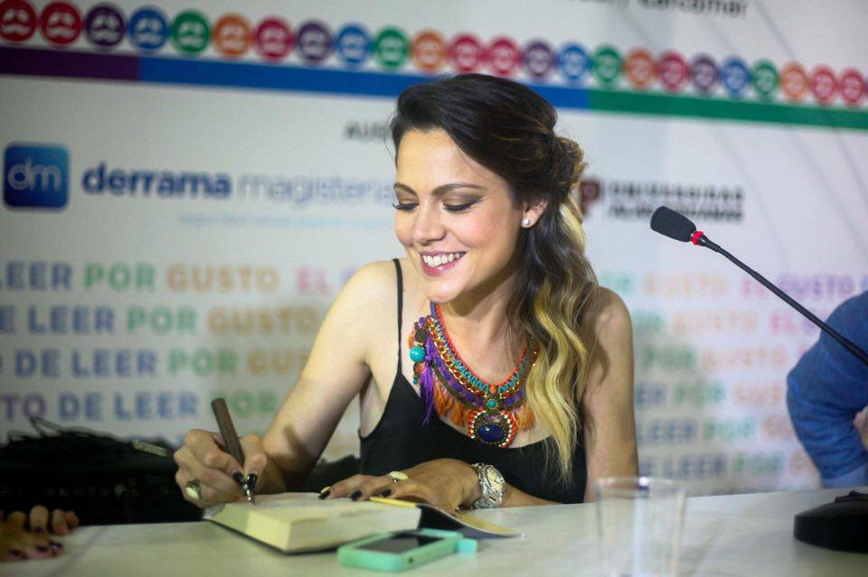 Cielo Latini, la escritora de Abzurdah en Lima - La princesa glam