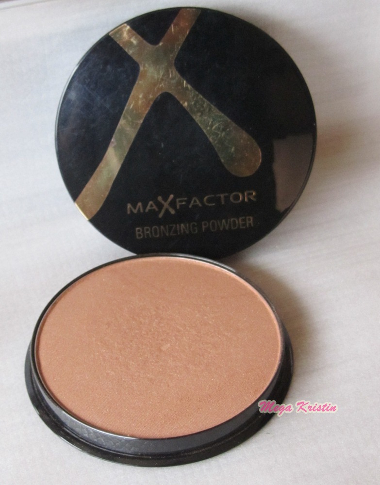Max Factor Bronzing Powder review | Mega Kristin