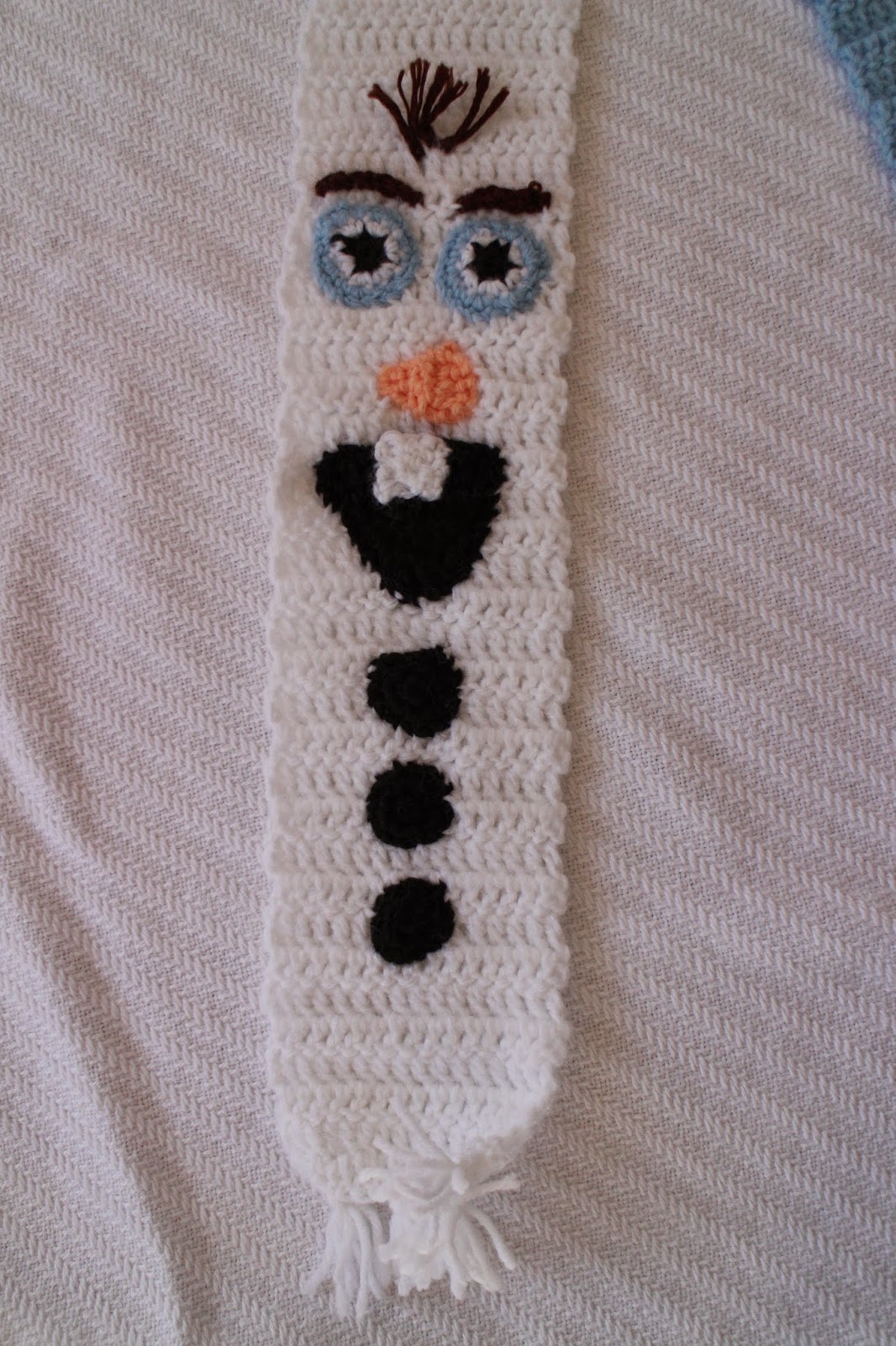 Gifted Paws: Olaf Scarf Pattern #1