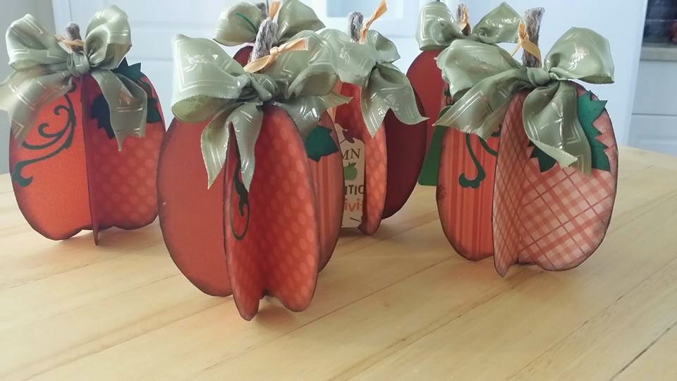 Mrs D's Craft Cottage: How to Make 3d Pumpkin Cards