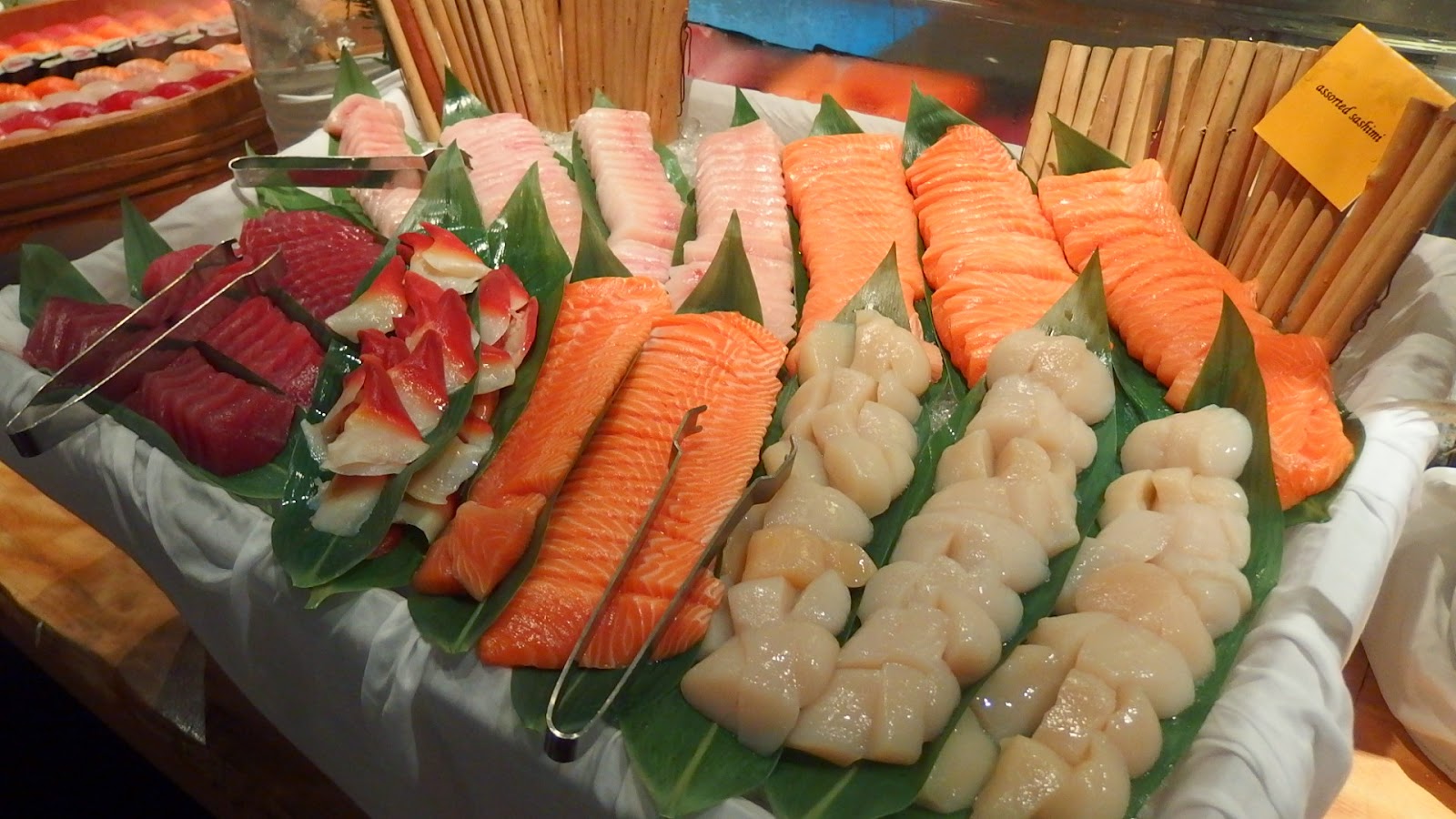 SuMMeR LoVes To Eat! Singapore Food Blog: Christmas Eve Dinner Buffet ...