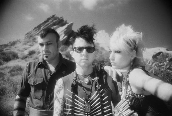 No Doves Fly Here ATX: No Doves interviews Fangs on Fur