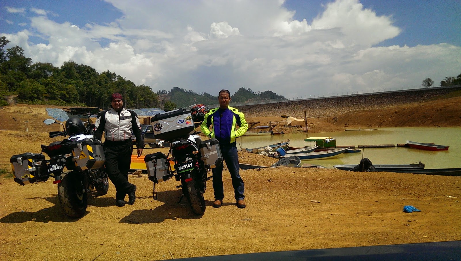 Ride to Pedu Lake, Muda Lake, Beris Lake, Temenggor Lake & Stong State ...