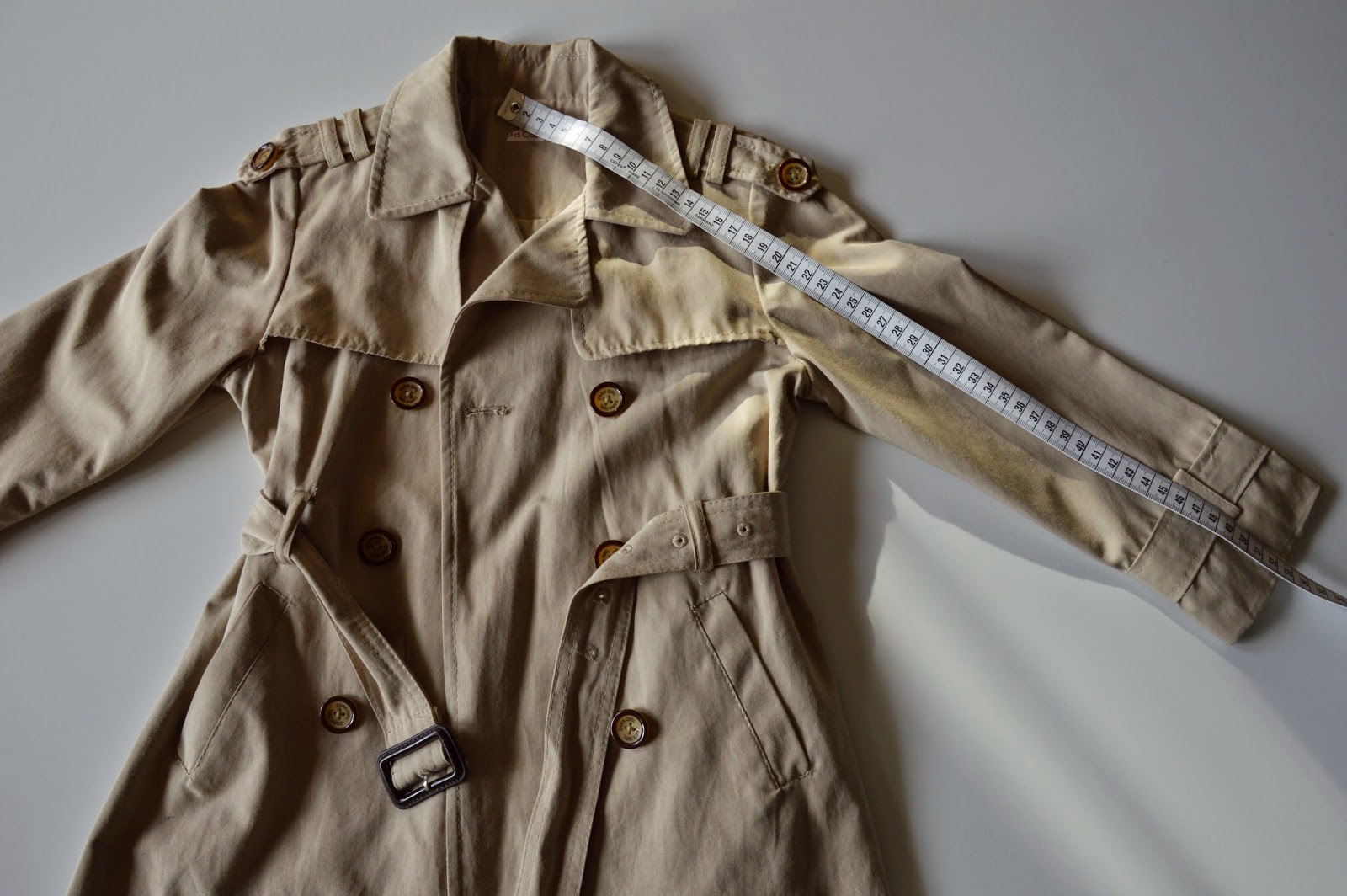 Pequeña Fashionista: Tutorial: Capa reversible viveada