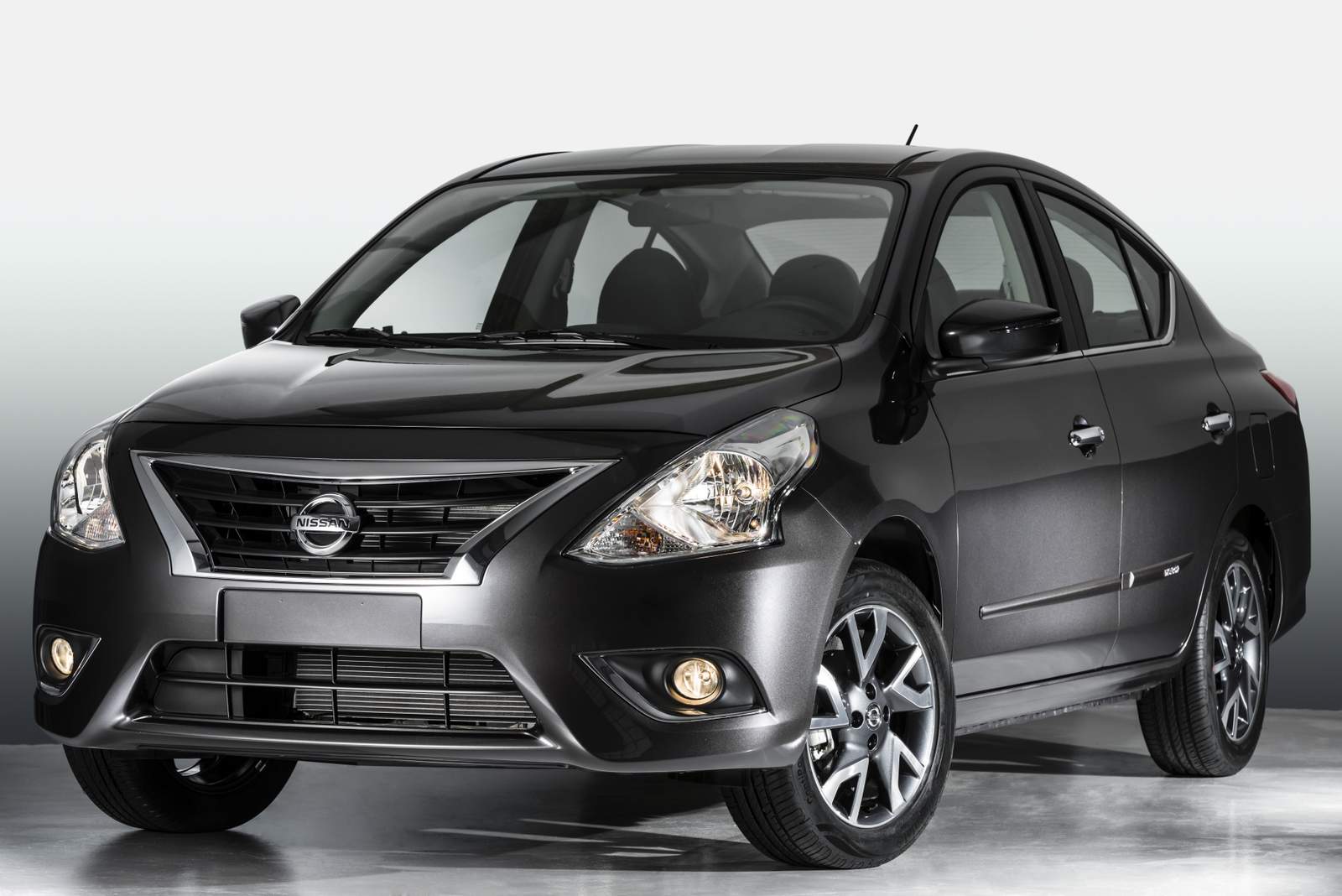 JORNAL PONTO COM: Nissan Versa 2015: modelo brasileiro é apresentado em SP