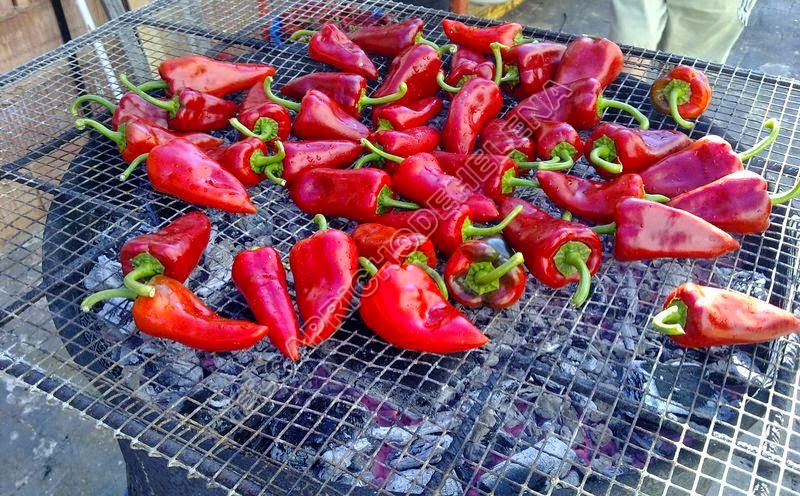 EL CAPRICHO DE HELENA: EMBOTAR PIMIENTOS DEL PIQUILLO