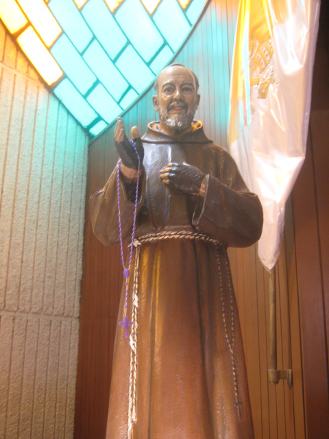 GRUPO DE ORACION SAN PIO EN PERÚ: Misa Solemne en la Fiesta de Padre Pío