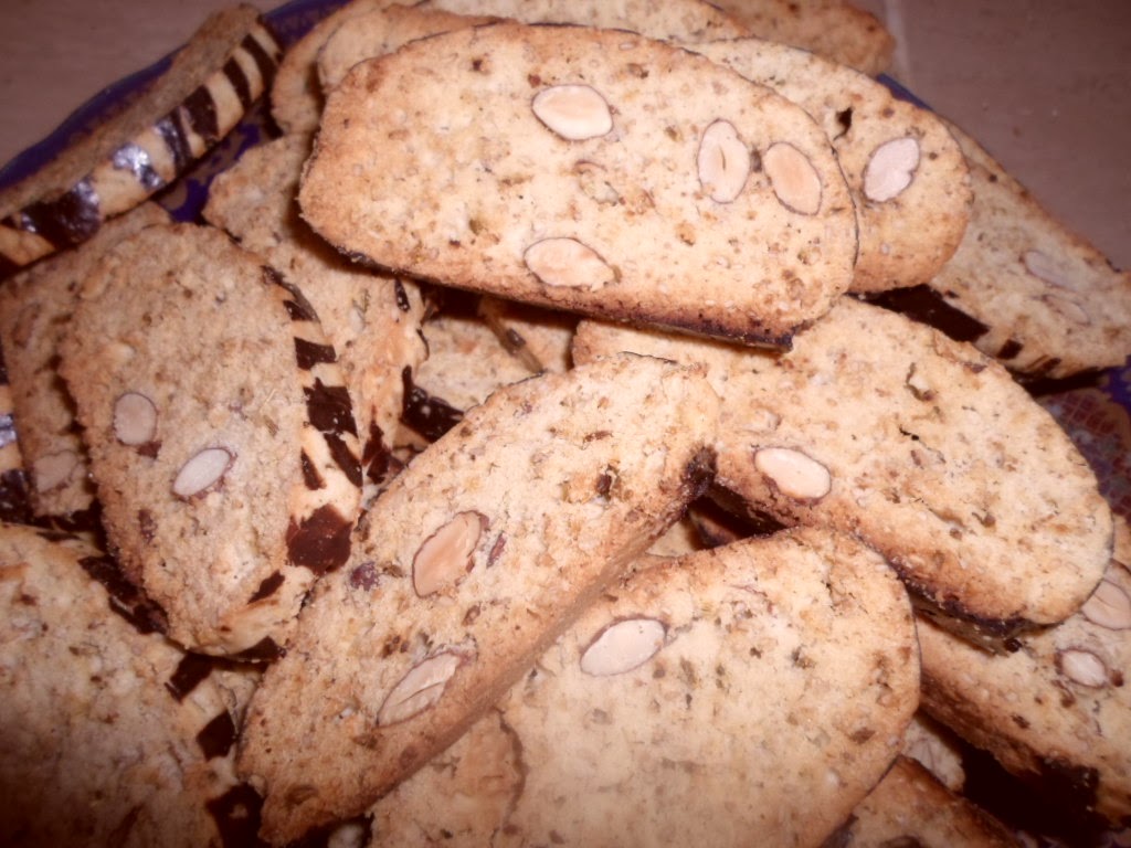 Moroccan Biscoti (Fekkas) with almond ~ Hanan's Kitchen