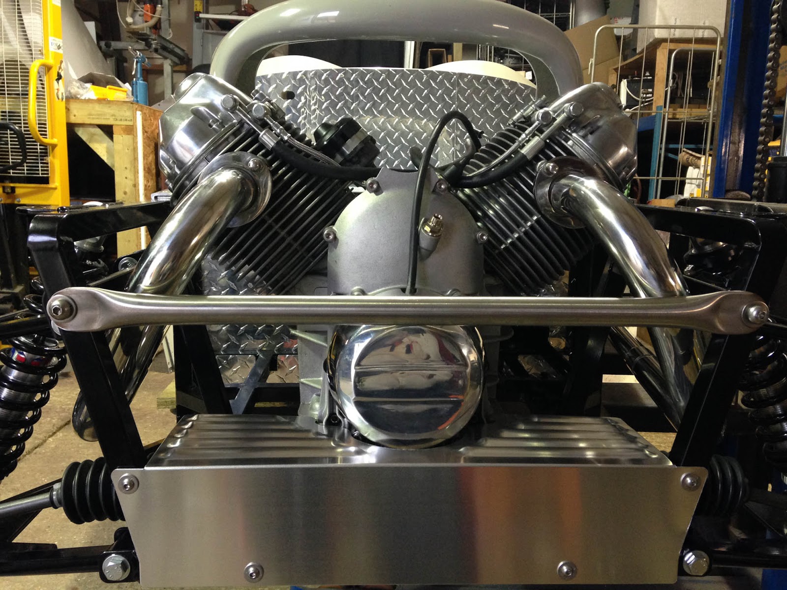 Aero Cycle Car's replica Morgan three wheeler kit build.