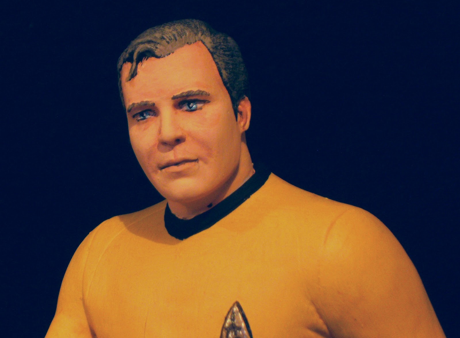 ihot wallons: Happyscale-Modellbau: Star Trek TOS Captain James T. Kirk ...