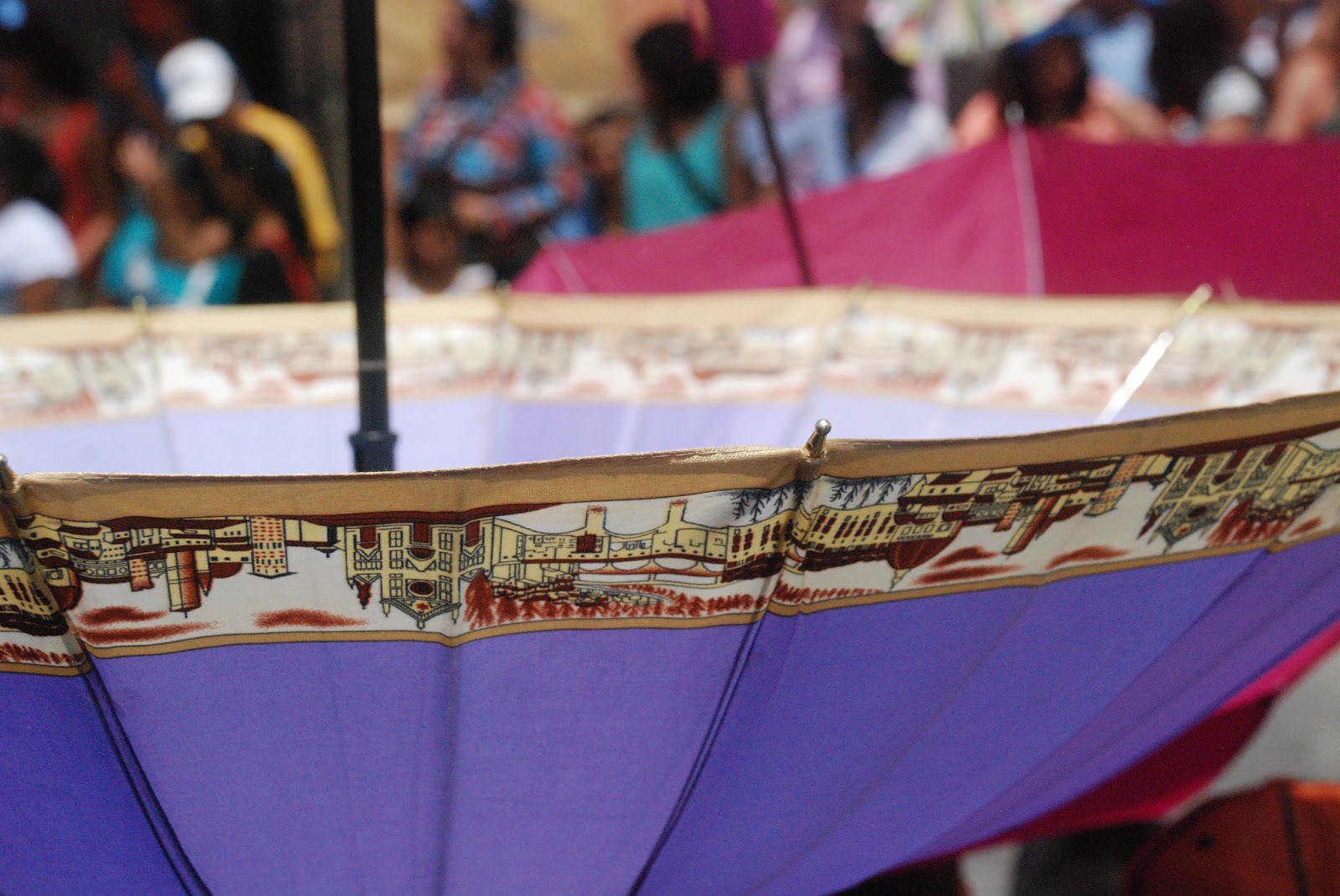 CupCakes and CrabLegs: Dia De Los Locos