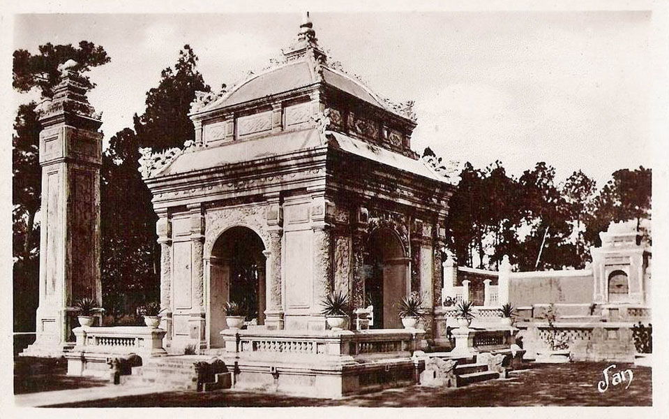 A Picture's Worth a Thousand Words: Protectorat francais d'Annam ...