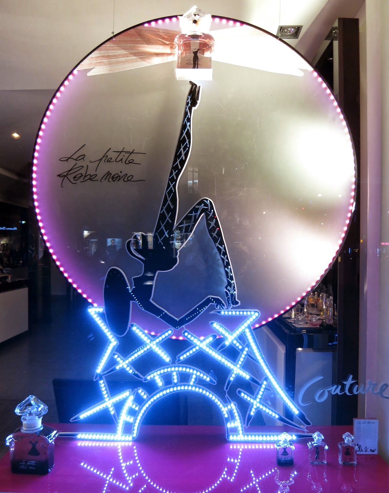 RetailStoreWindows.com: Geurlain, Paris