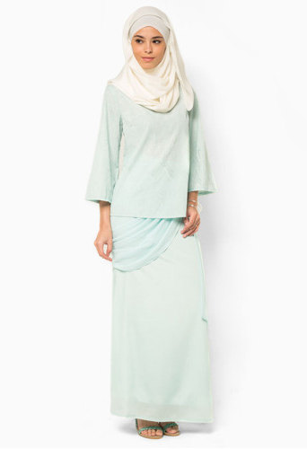 Azura & Hidayat: Anggun Bergaya dengan Mini Kurung Moden