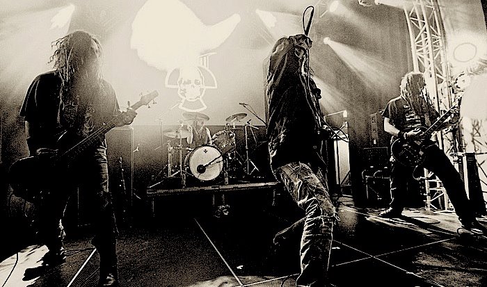 hardcore punk: DOOM / SELFISH - split CD (1993)