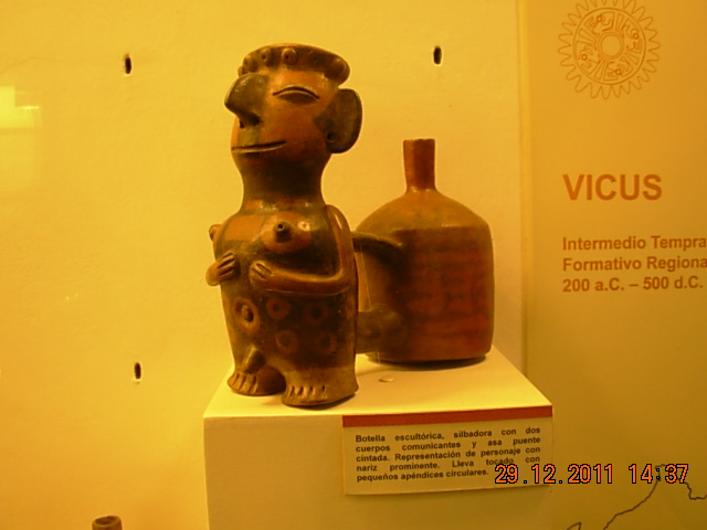 PERU PAIS MILENARIO: CULTURA VICUS