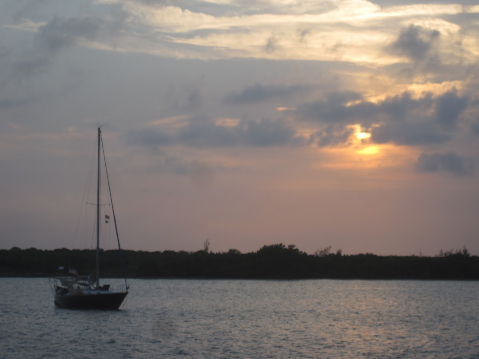 Boating with Sunset Delight: Bahamas: Frazers Hog Cay Anchorage