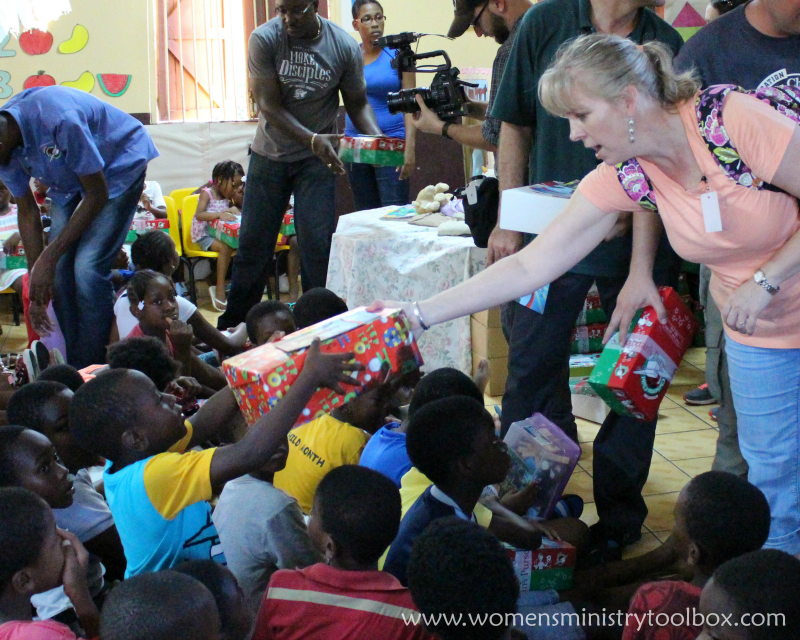 Simply Shoeboxes: Stories and Advice From OCC Shoebox Distributions in ...