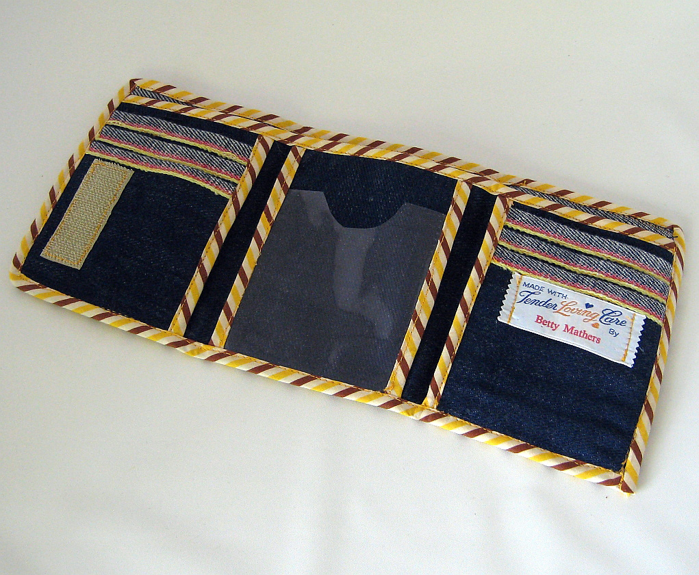 The ReFORMatory: Handmade Wallet