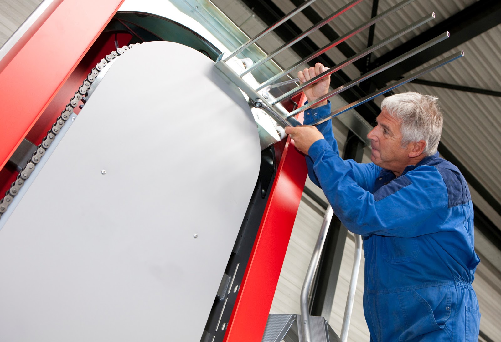 Qimarox: Qimarox makes installing vertical conveyors faster and easier