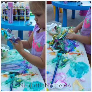 Mini Little Moments : Shaving Cream and Liquid Water Color Play