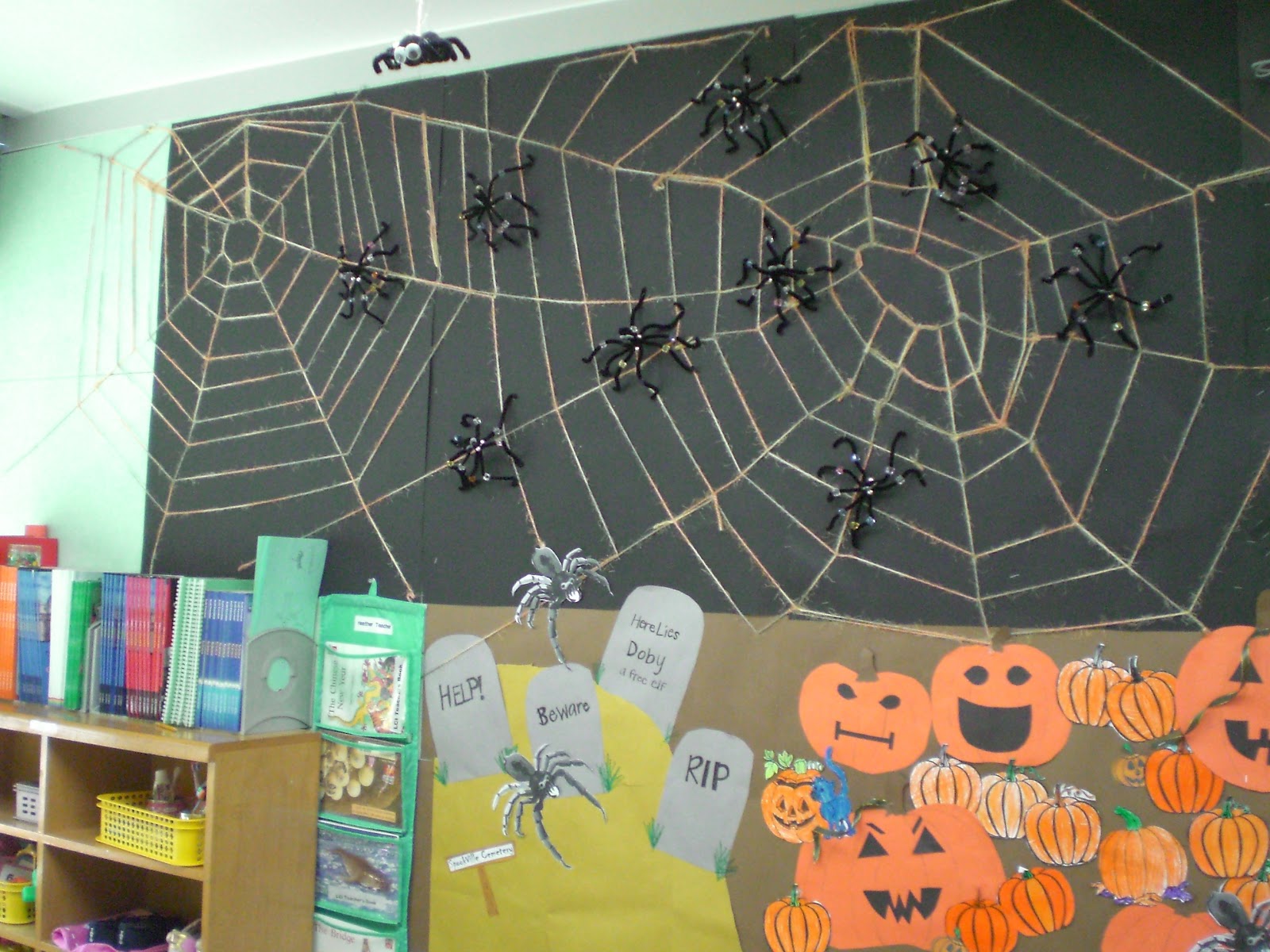 DIY Halloween Classroom Decor | The Mosbys in China
